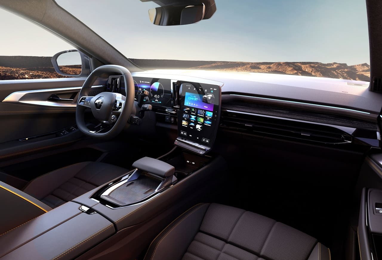 Renault Austral: motori E-TECH e ibridi e consumi del nuovo C-SUV ...