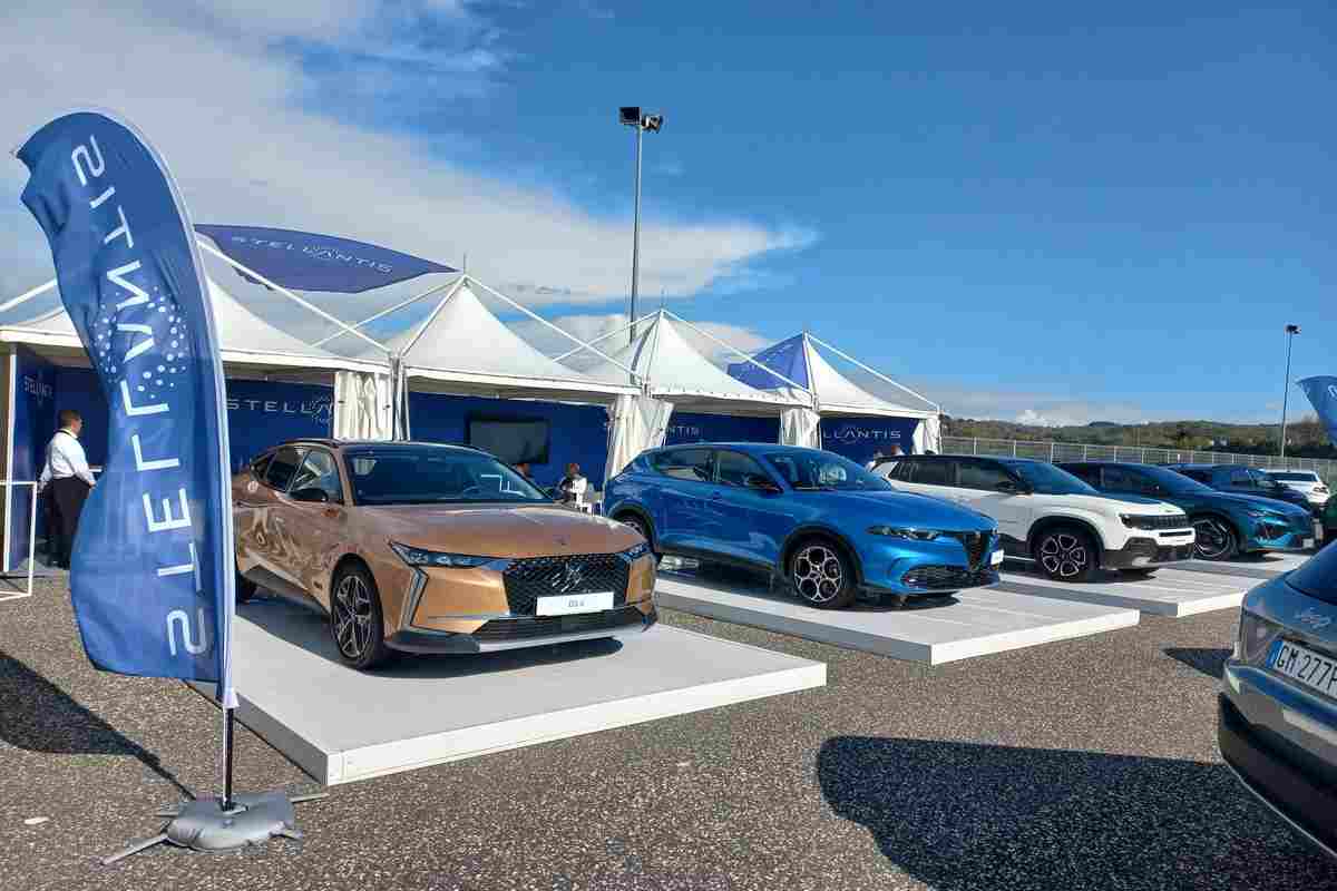 Stellantis potrebbe scegliere Tesla: già due colossi hanno stipulato un ...