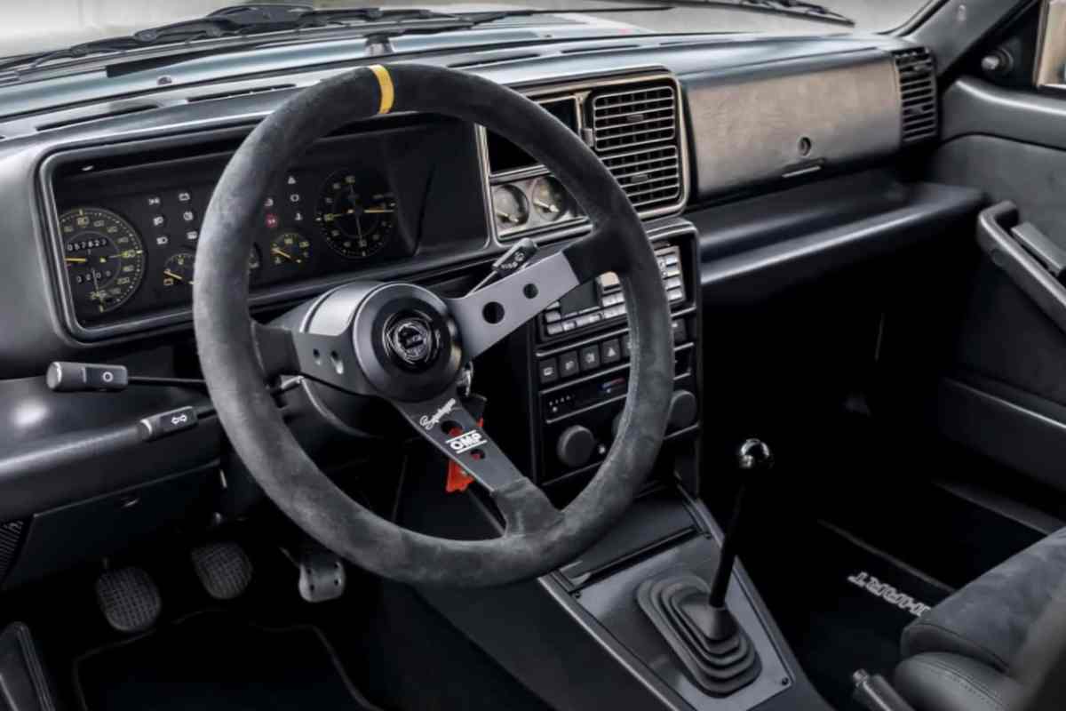 Lancia Delta Integrale con tuning Manhart: il risultato è davvero ...