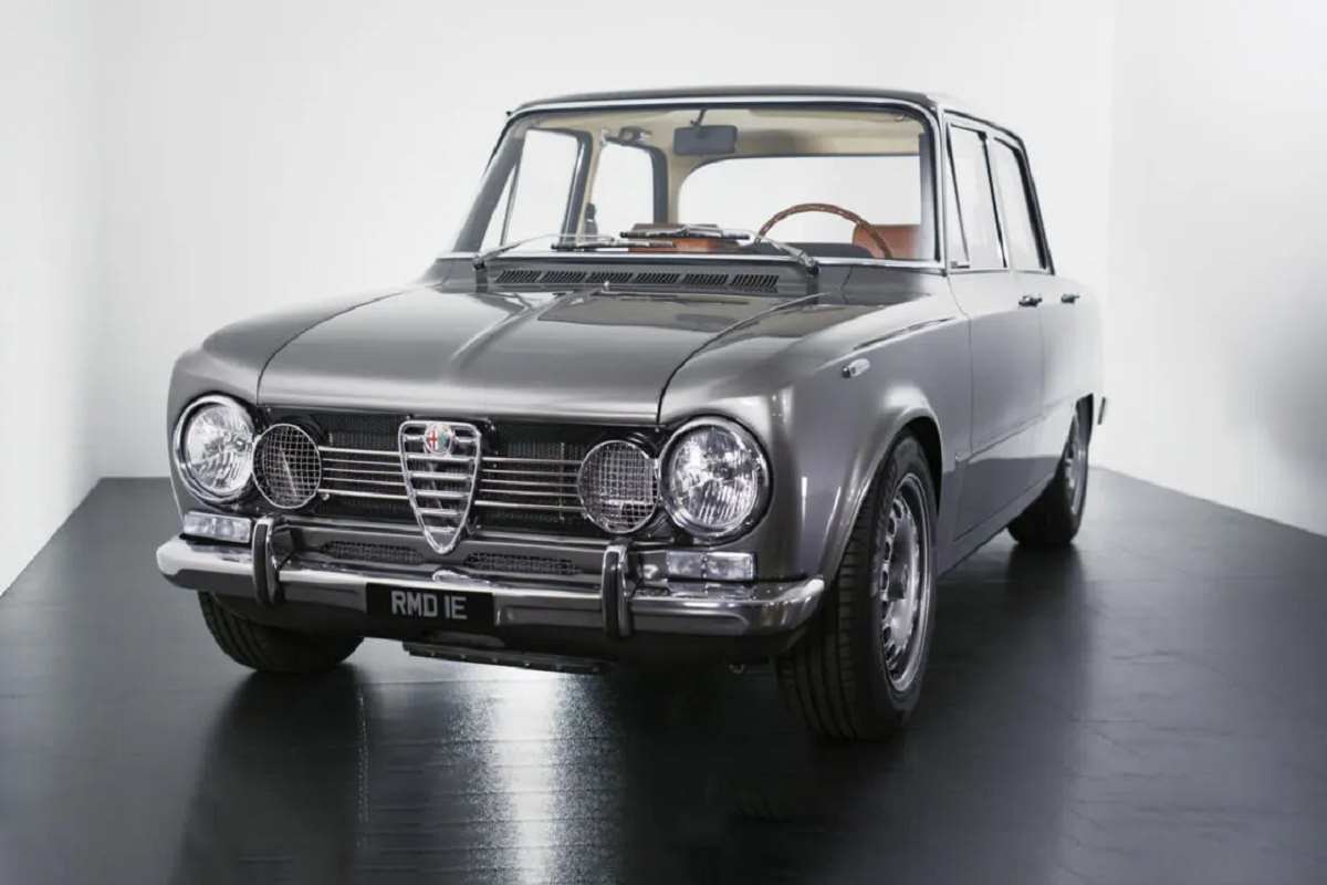 Alfa Romeo, torna la Giulia vera: ha un motore da paura | Allaguida
