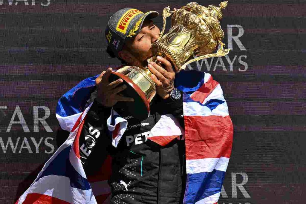 Formula 1, Lewis Hamilton vince a Silverstone: supera Schumacher e ...
