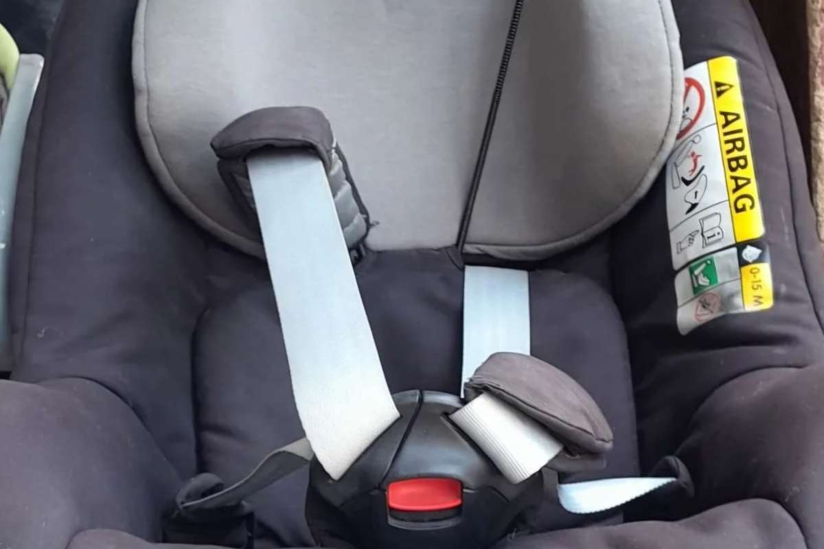 Seggiolini auto per bambini, arriva la nuova normativa: cosa cambia per ...
