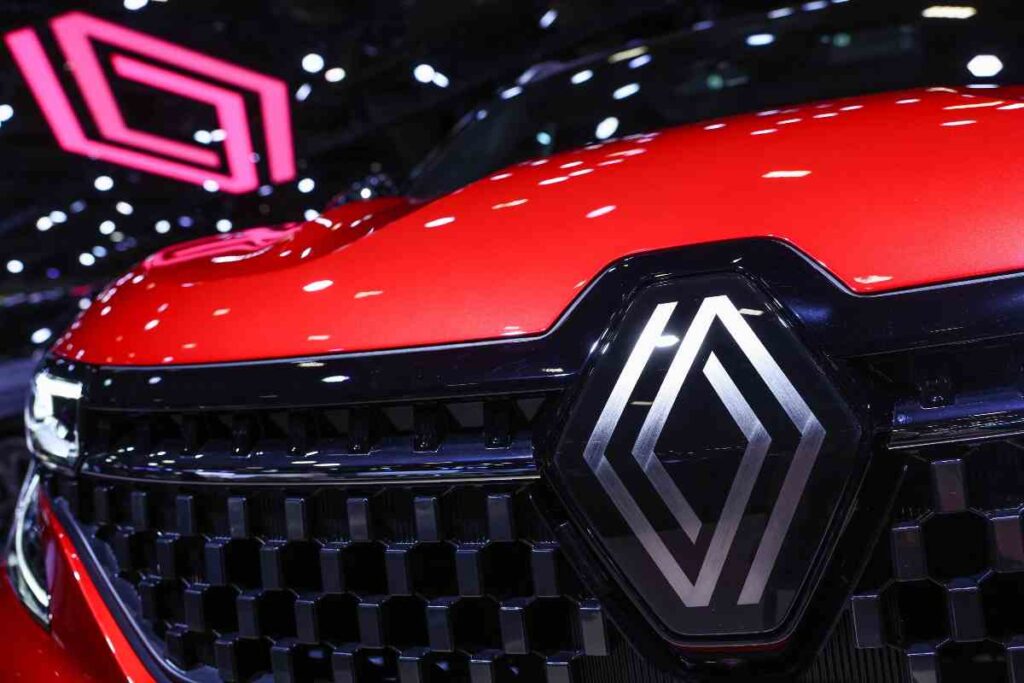 La nuova Renault è in Italia e sconvolge il mercato: potenza da ...
